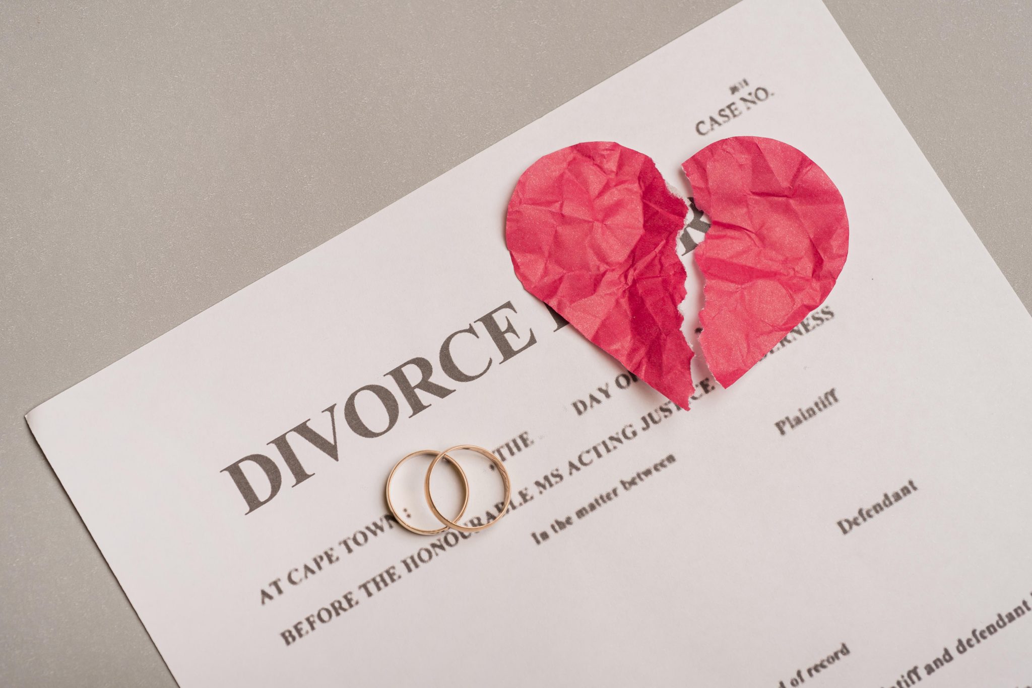 How to Handle Divorce When One Spouse Is Uncooperative